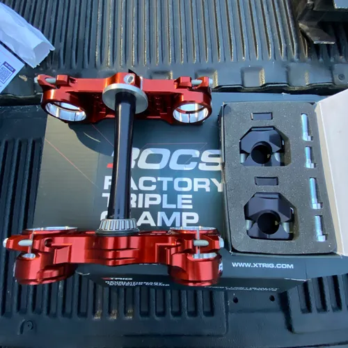 XTRIG ROCS PRO FACTORY TRIPLE CLAMPS 23-24 KTM KYB FORKS