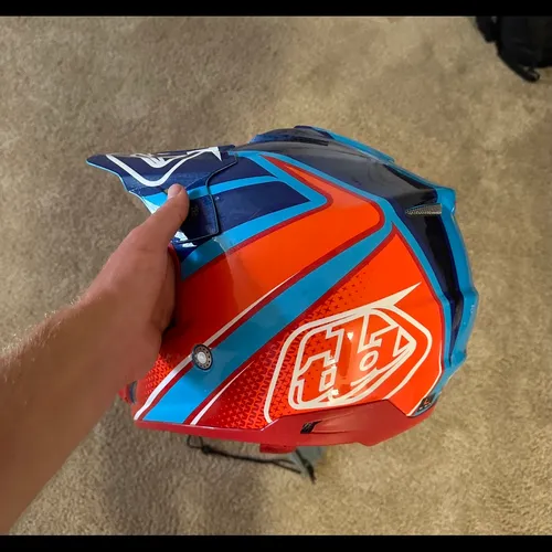 Troy Lee Designs SE3 Size L