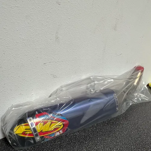 FMF FACTORY 4.1 RCT TITANIUM ANODIZED SL (SLIP-ON) W/ CARBON CAP 045670