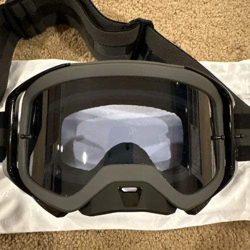 Fox Airspace Core Smoke Goggles