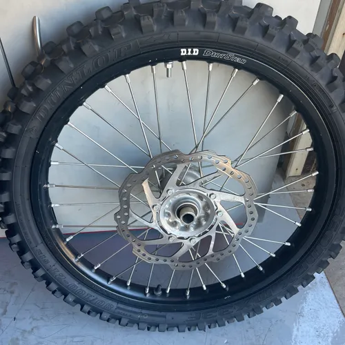 D.I.D Dirt Star Crf Wheels | MX Locker