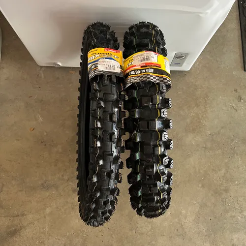 Dunlop MX 33 And 53 Tire Combo