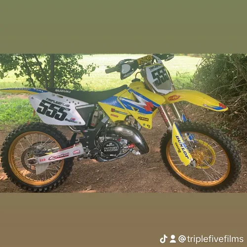 04' Suzuki RM125 2 Stroke