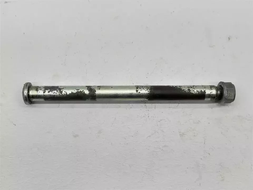 2020 Yamaha YZ125 Swingarm Axle OEM Pivot Swing Arm Bolt 1C3 2020 Yamaha YZ125 Swingarm Axle OEM Pivot Swing Arm Bolt 1C3