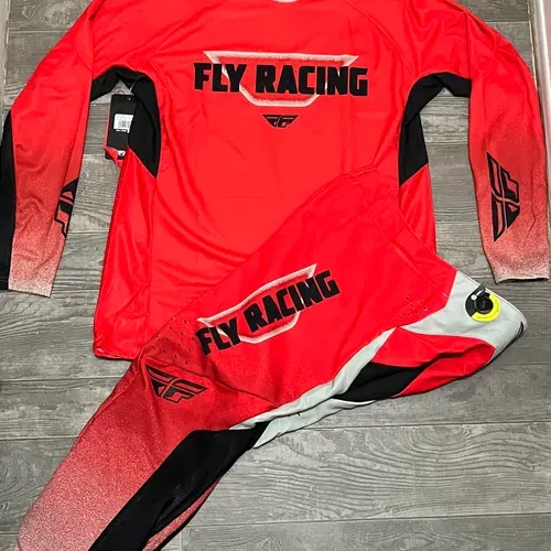 Fly Racing Evolution DST Gear Combo - Red/Black