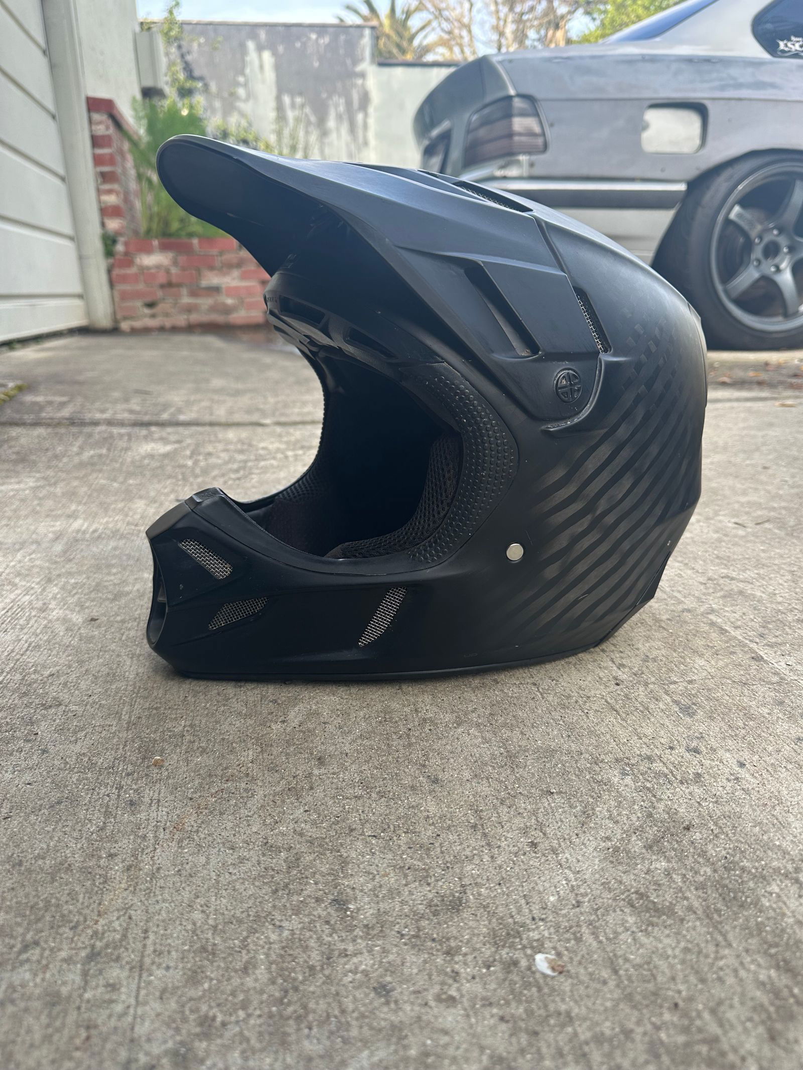 Fox V4 Carbon Helmet