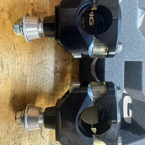 XTrig KTM / Husky PDHS bar mounts