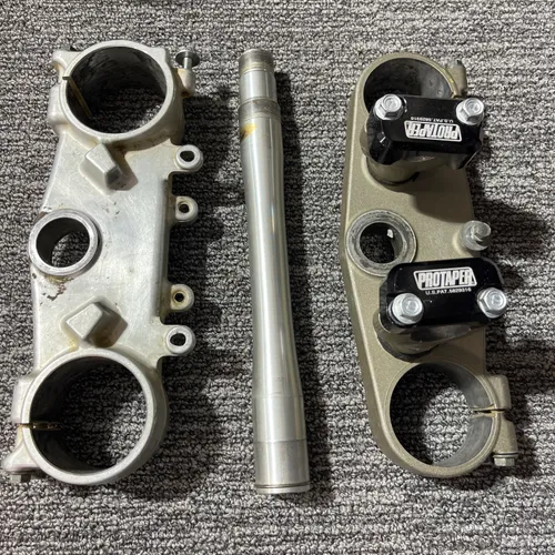 Oem Upper Clamp Only