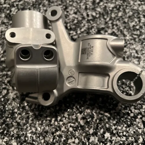 WP Fork Axle Lug Clamps
