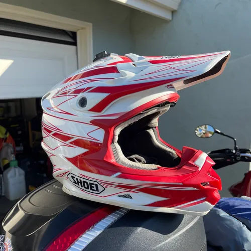 Shoei VFX Red/White