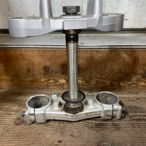 2004 Yamaha Yz125 Triple Clamps