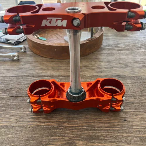 2018.5 To 2022 KTM factory services split clamp